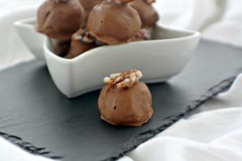 Chocolate and Caramel Turtle Truffles - Makes, Bakes and Decor