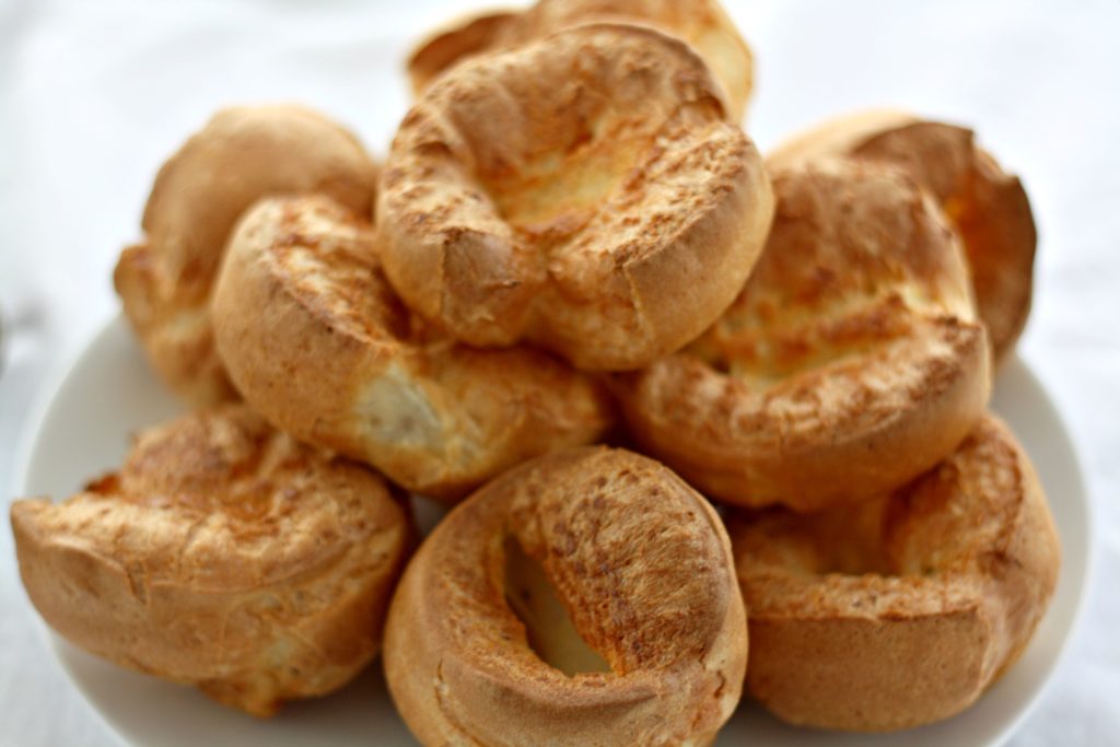 Never Fail Yorkshire puddings - Makes, Bakes and Decor
